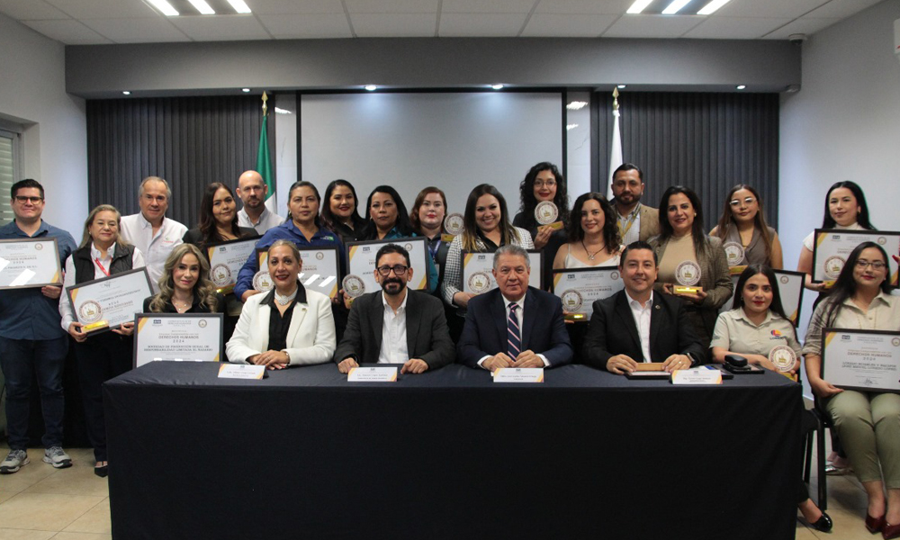 Reciben agrícolas de la comunidad VFM “Distintivo Empresa Comprometida con los Derechos Humanos ...