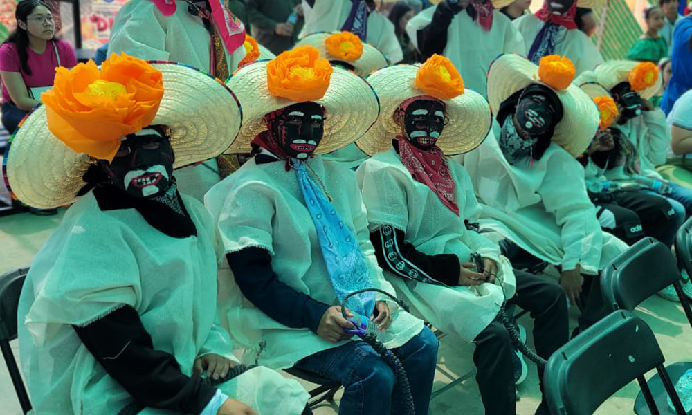 Encuentro Cultural Voces sin Fronteras: Lengua y tradiciones de los ...